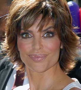 lisa_rinna_lips | Atypical 60