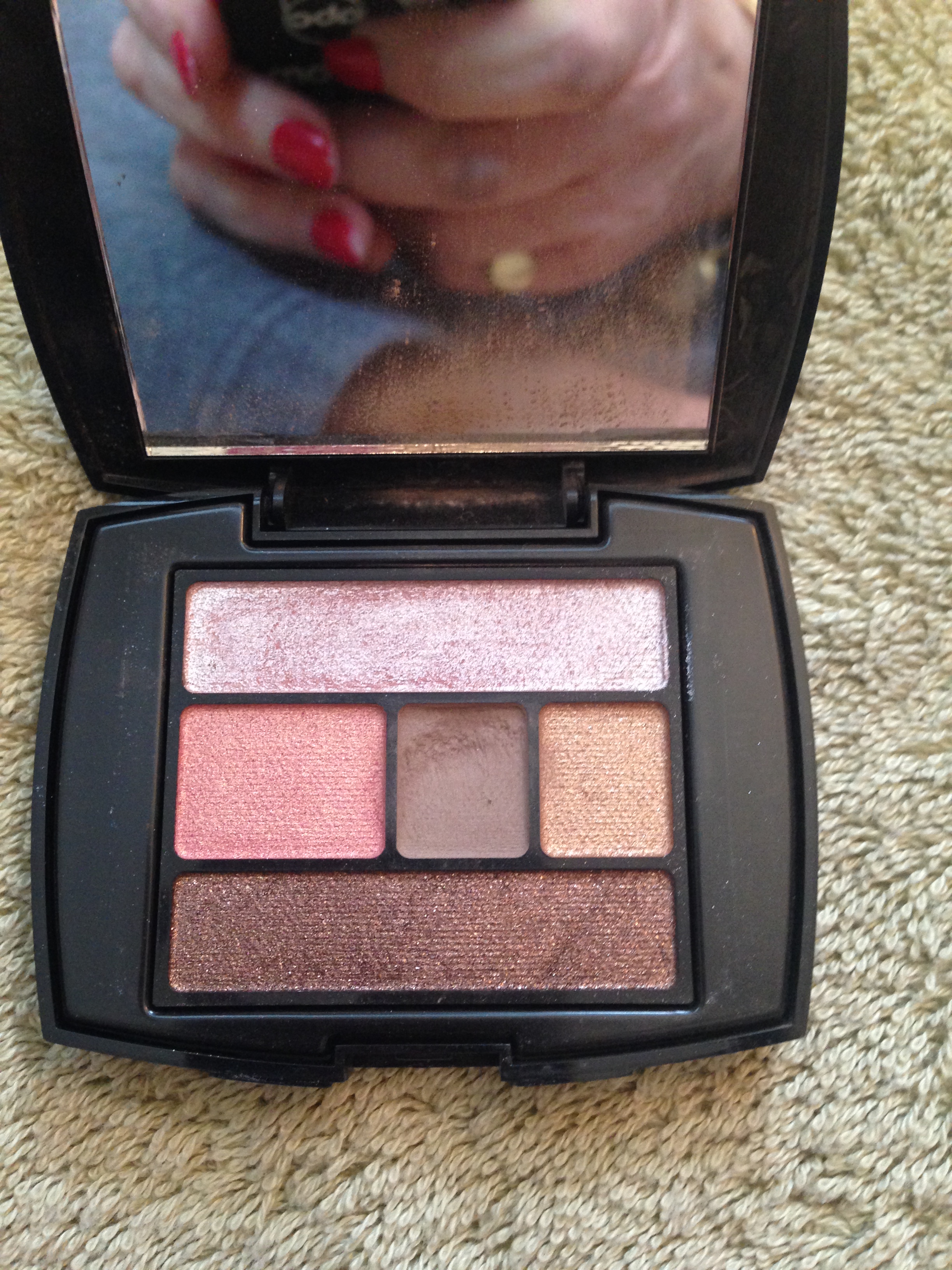 Lancome sample pallette. Good for a bit of evening shimmer | Atypical 60